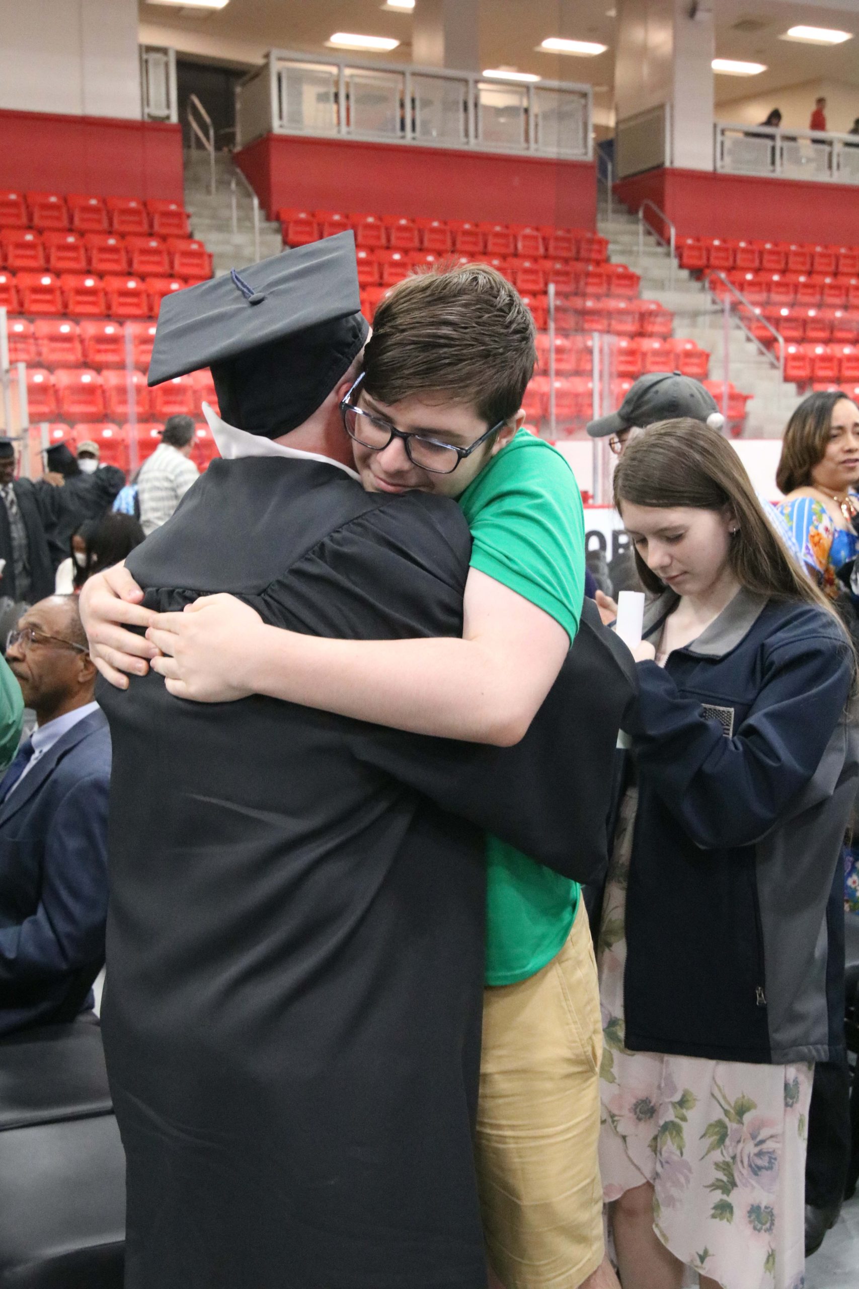 Detroit Police officers celebrate their graduation from Cleary ...